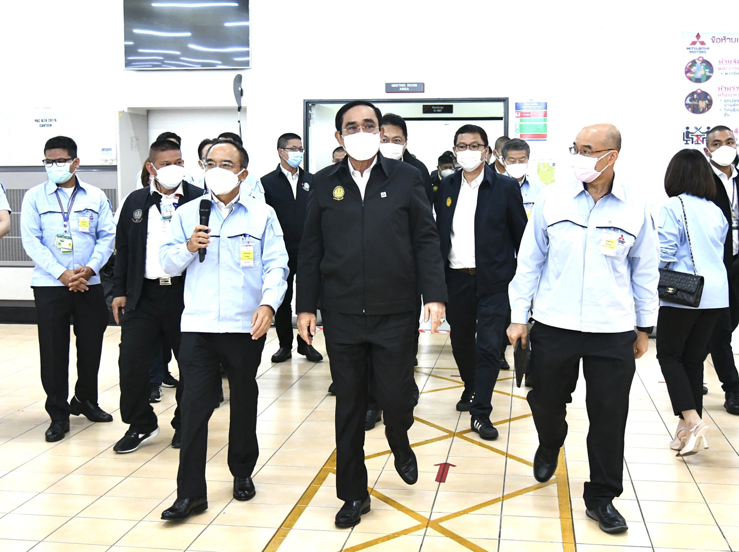 นายกฯ เร่งสร้างความเชื่อมั่นนักลงทุน ฟื้นเศรษฐกิจประเทศ