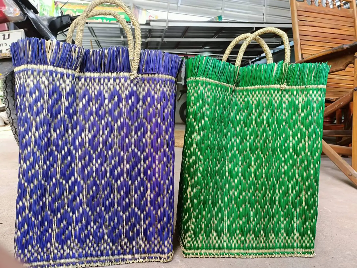 สุดปัง กระเป๋าเสื่อกกนครพนม โกอินเตอร์ สู่เวทีระดับสากล APEC 2022 | TOPNEWS