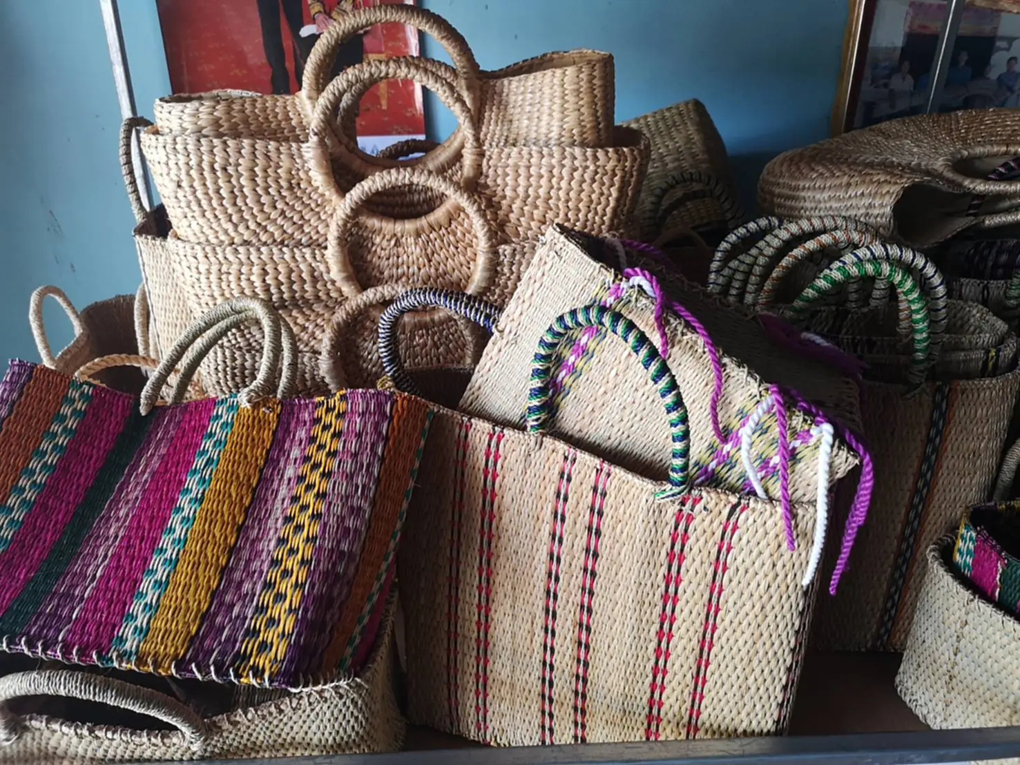 สุดปัง กระเป๋าเสื่อกกนครพนม โกอินเตอร์ สู่เวทีระดับสากล APEC 2022 | TOPNEWS