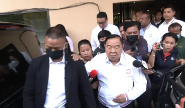 สุดจะยื้อ "บิ๊กป้อม" เฟิร์ม "สมศักดิ์-สุริยะ" ลาออกพปชร.ย้อนซบรังเก่า | TOPNEWS