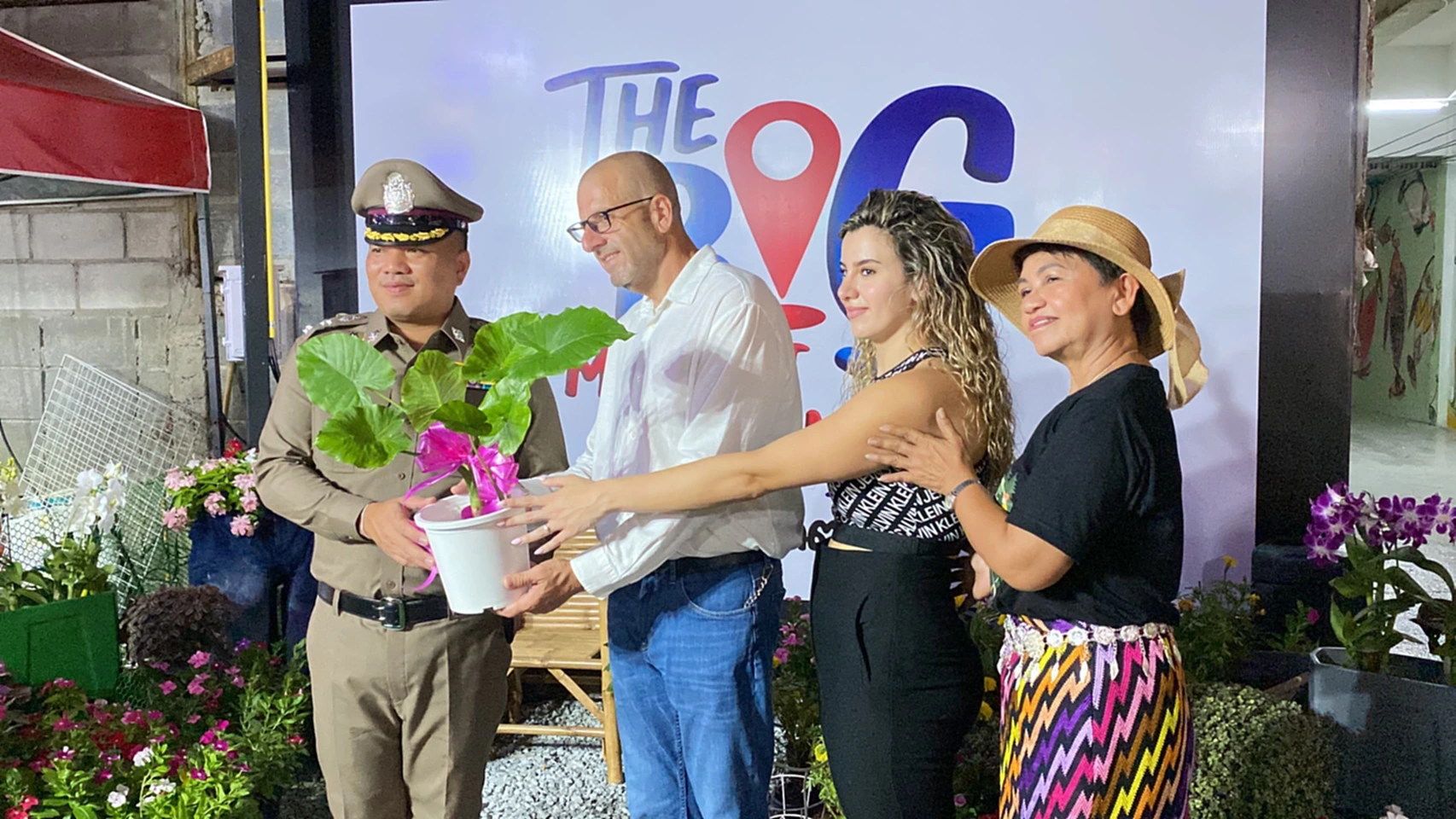 เปิดแล้ว ตลาดต้นไม้กลางคืน เดอะบิ๊กมาร์เก็ต จอมเทียน ริมทะเลแห่งแรกของ ...