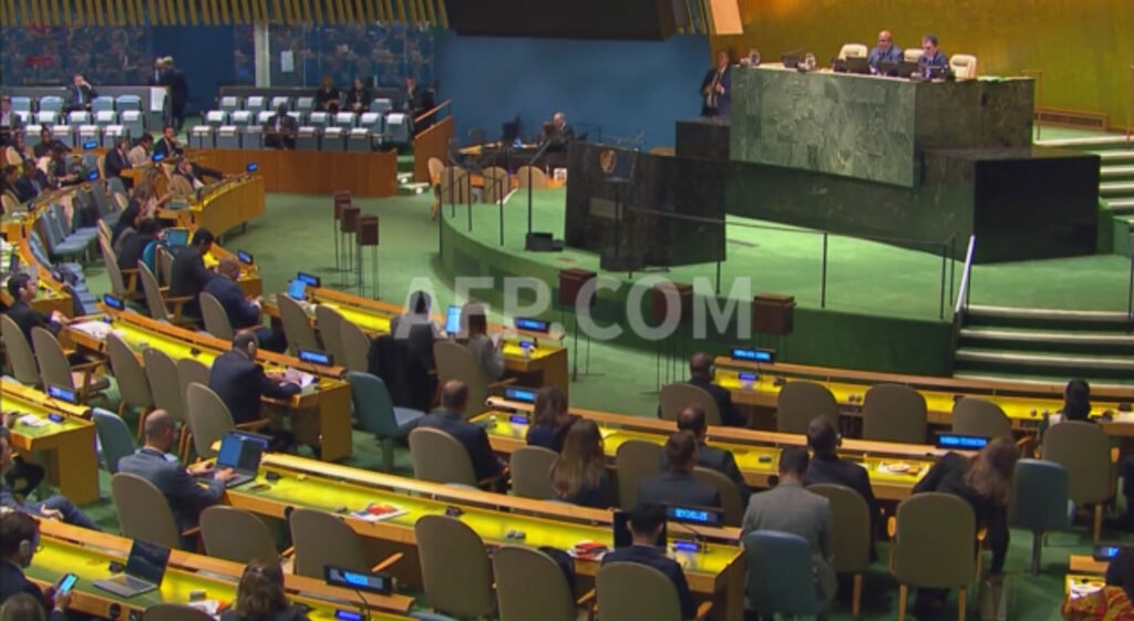 รัสเซียแพ้โหวต-ไม่ได้กลับเข้าคณะมนตรีสิทธิฯ UN | TOPNEWS