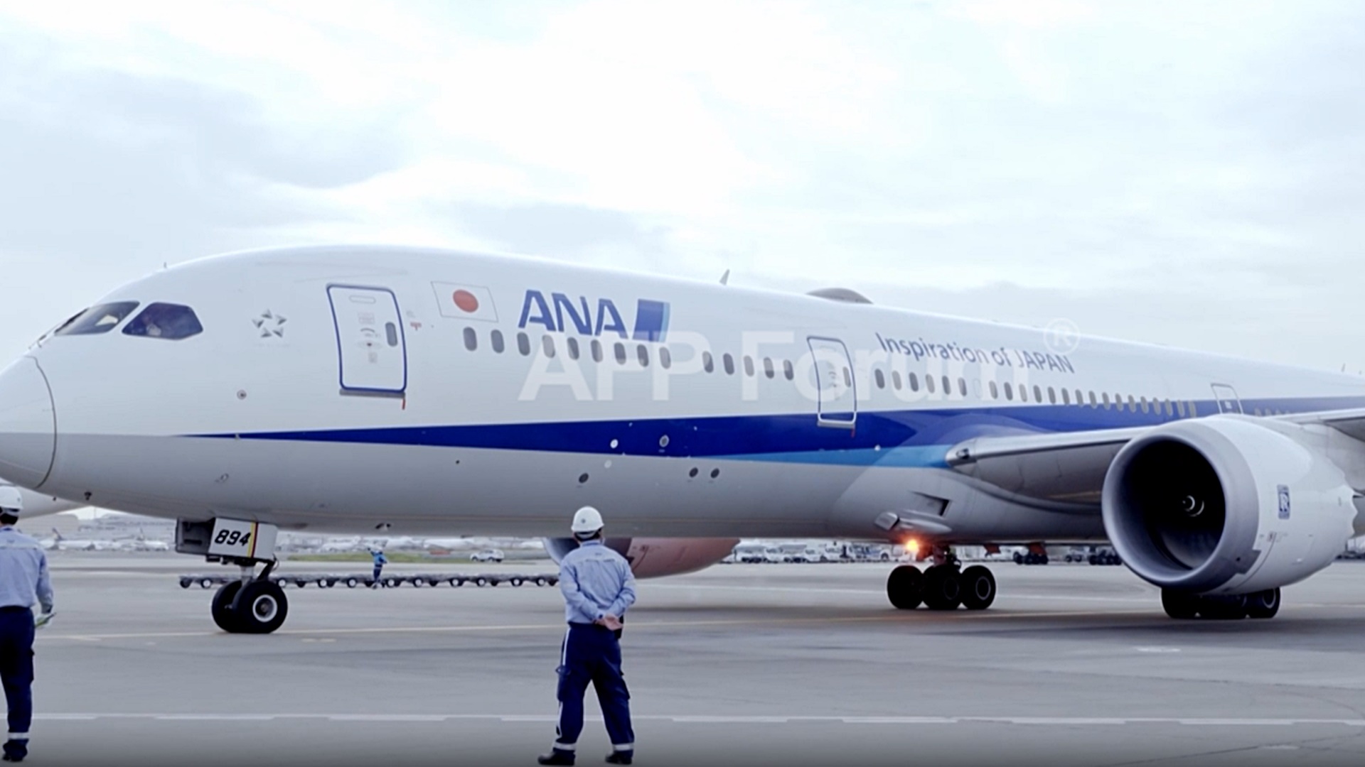 ANA หันหัวกลับ ผู้โดยสารกัดลูกเรือ | TOPNEWS