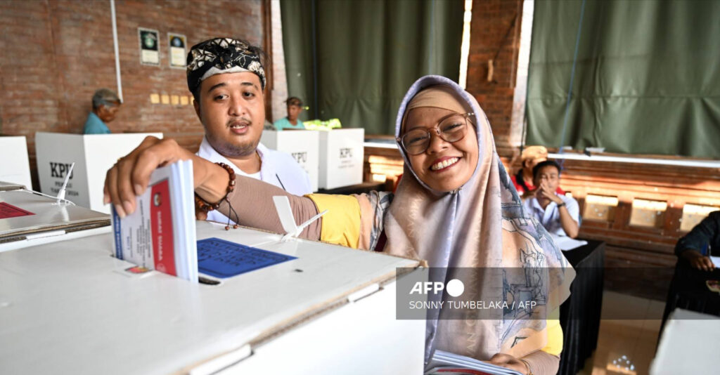 อินโดนีเซีย ปชช.เข้าคูหาเลือกปธน.คนใหม่ | TOPNEWS