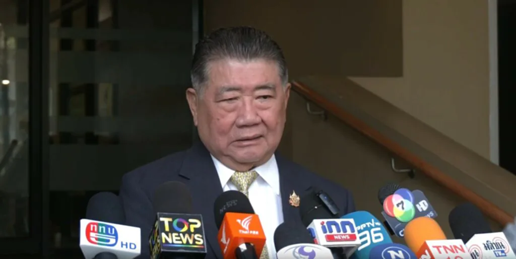 "บิ๊กอ้วน" เบรกพปชร. ขอเปิดเวทีสาธารณะดีเบตปม MOU 44 บอกถ้าตามใจก็ต้องจัดทุกที่ | TOPNEWS