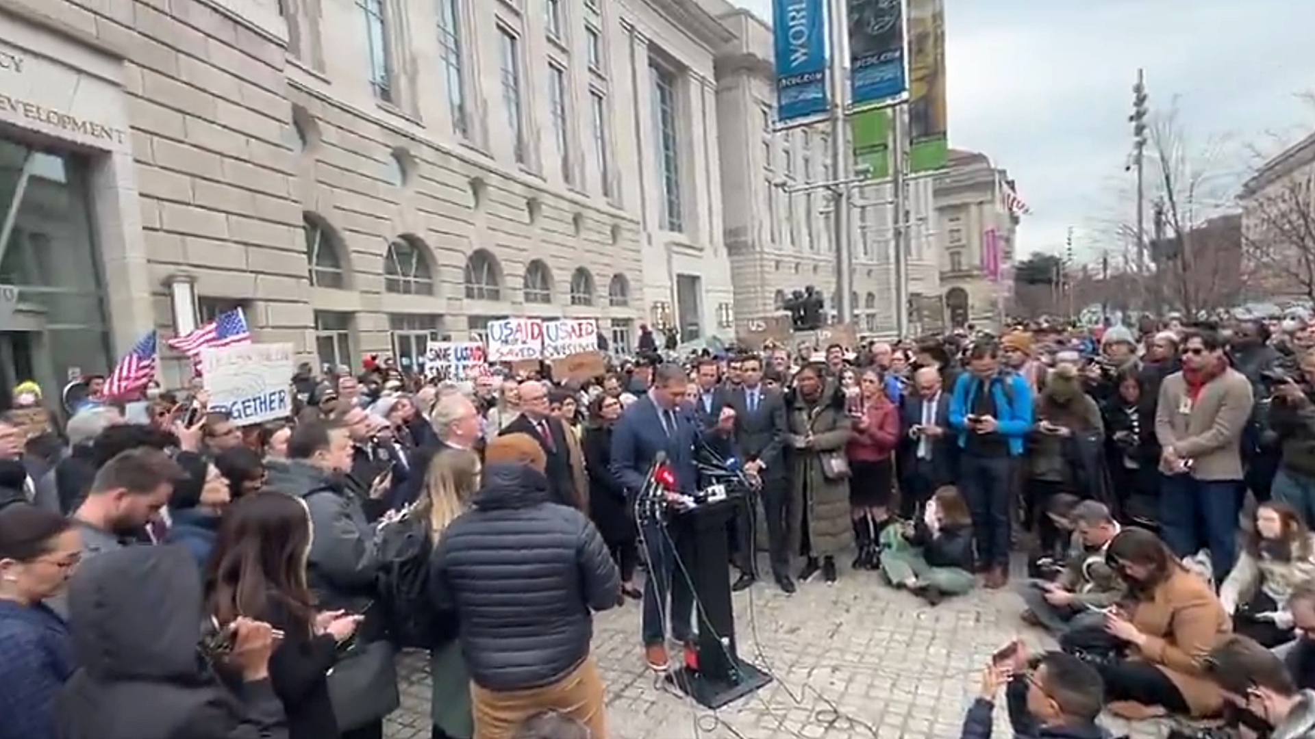 ศาลสหรัฐฯสั่งระงับปิด USAID -ชี้ส่อขัดรธน. | TOPNEWS