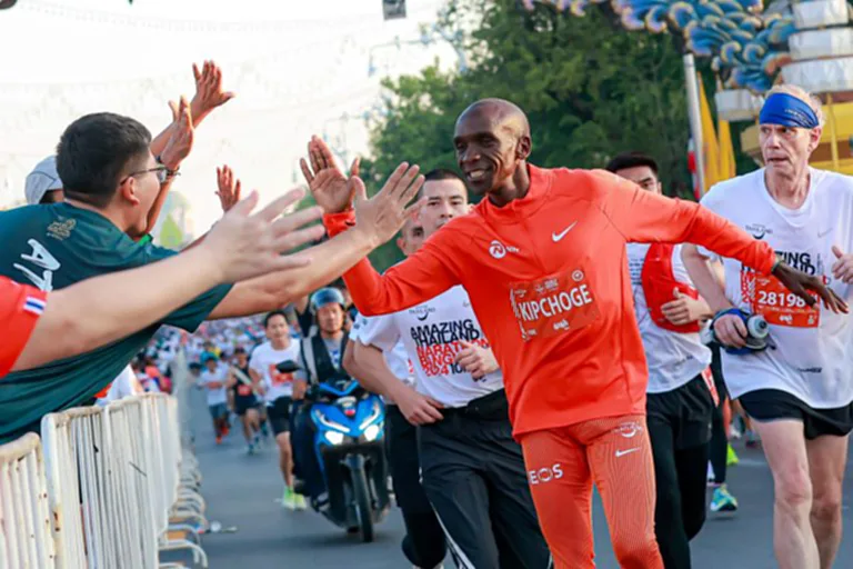 การแข่งขันวิ่งมาราธอนในเมืองหลวง (World Capital Marathon Series) รายการ ...